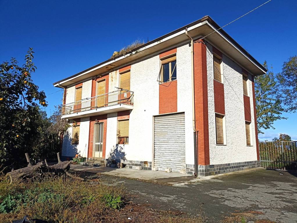Casa Indipendente in vendita a Cuneo