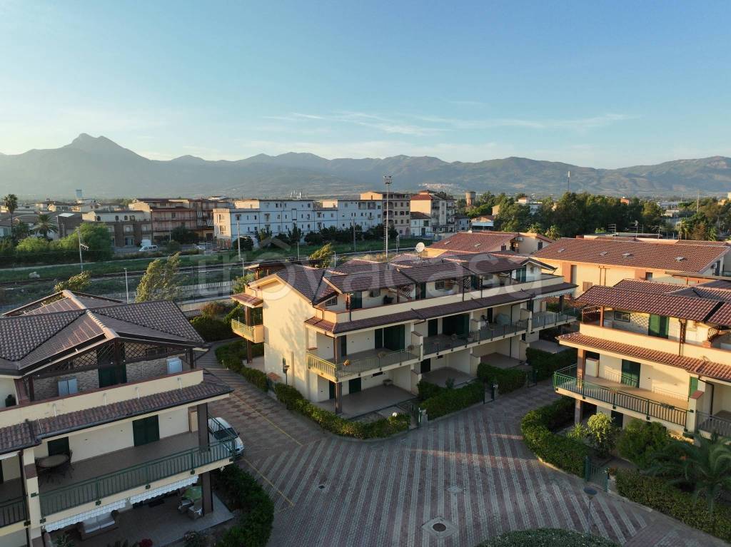 Villa a Schiera in in vendita da privato a Villapiana via Lipari