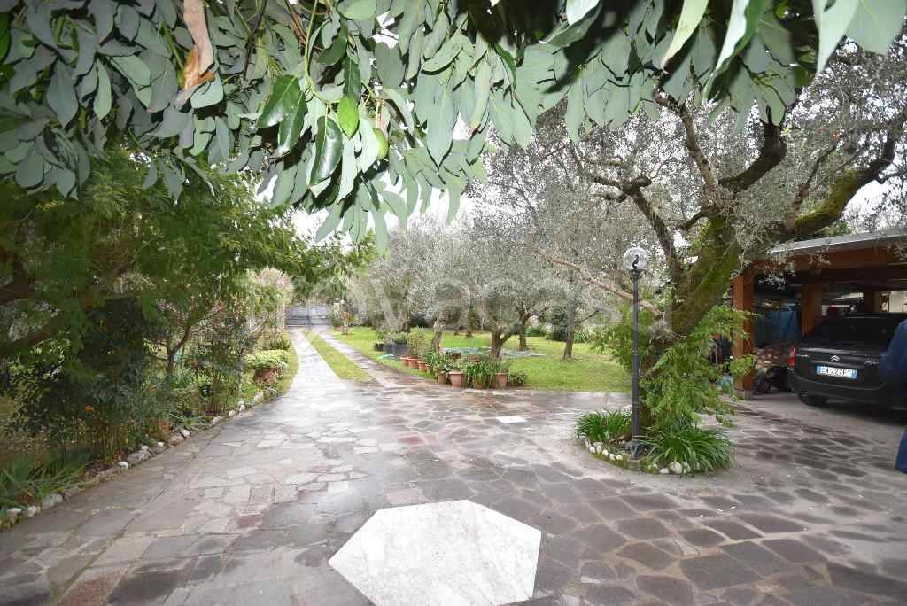 Villa in vendita a Pietrasanta via delle Mimose