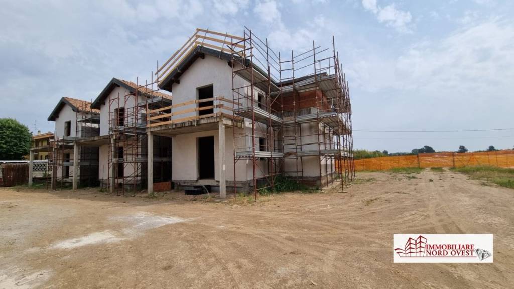 Villa in vendita ad Abbiategrasso via Ada Negri