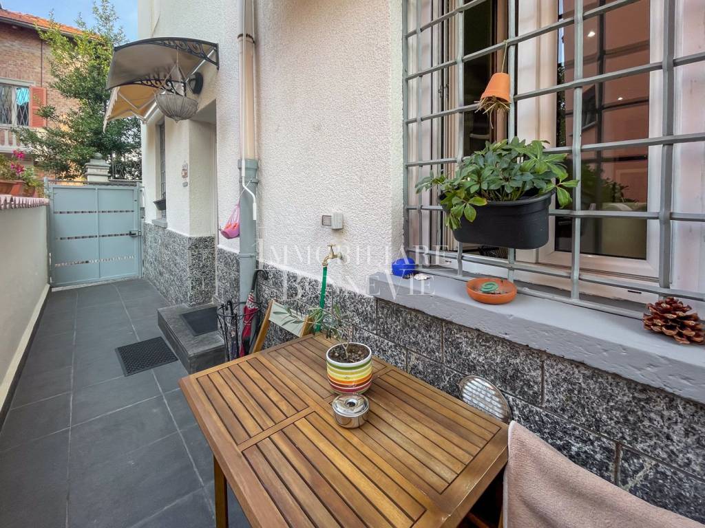 Appartamento in vendita a Malnate via Leonardo da Vinci, 2