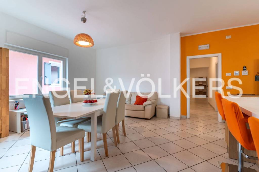 Casa Indipendente in vendita a Pergine Valsugana via Terabi, 45