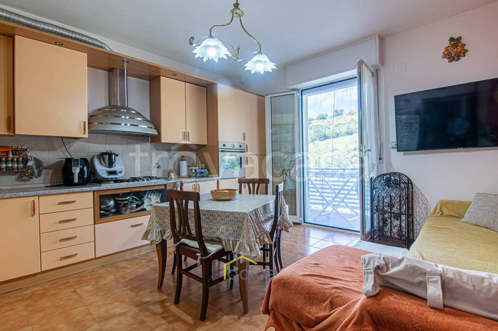 Appartamento in vendita a Ceranesi via Bartolomeo Parodi