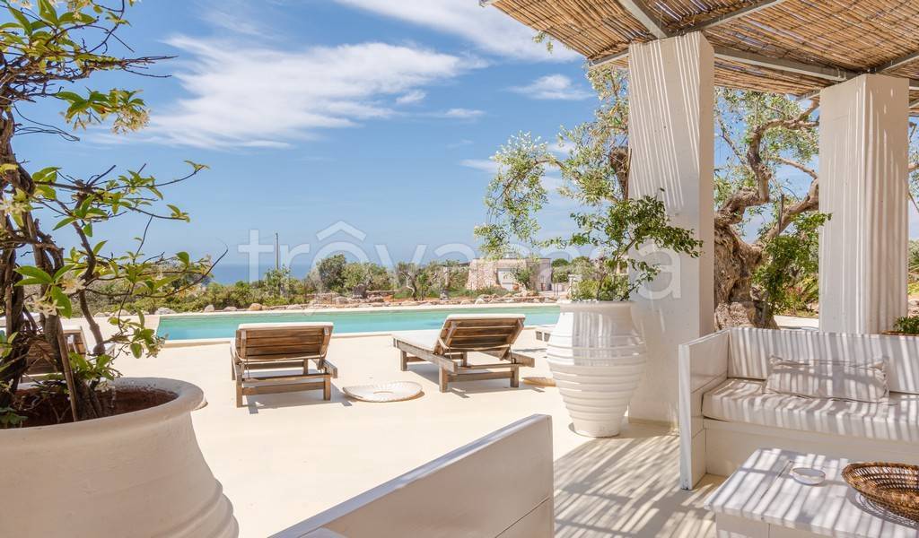 Villa in vendita a Castrignano del Capo strada Comunale Cornacchiodo o Monticelli