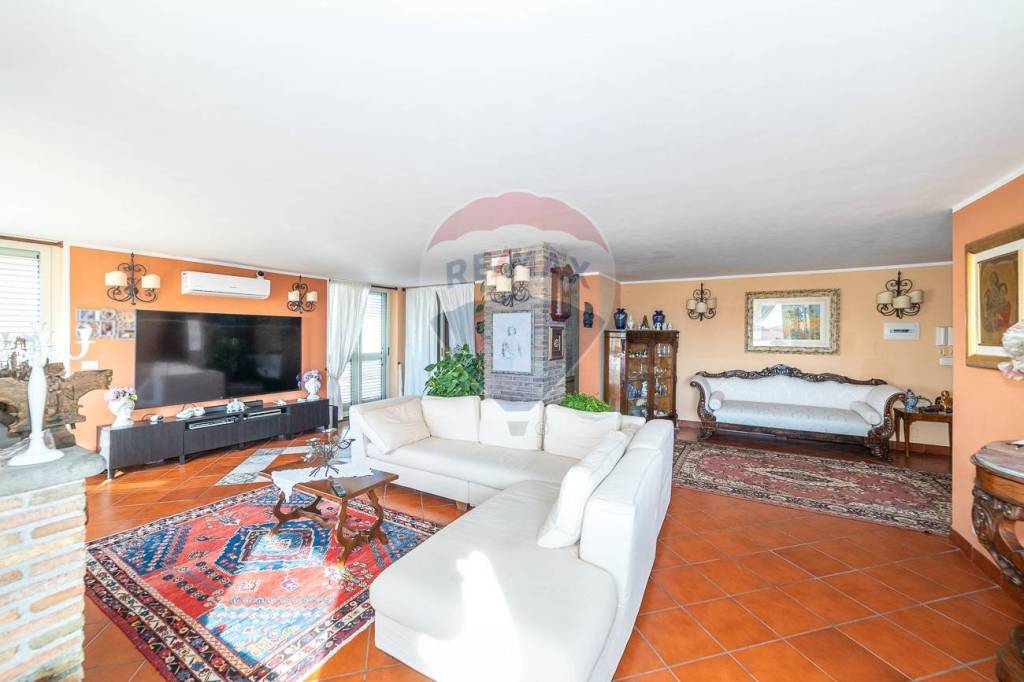 Appartamento in vendita a Camporotondo Etneo via antonino corsaro, 12