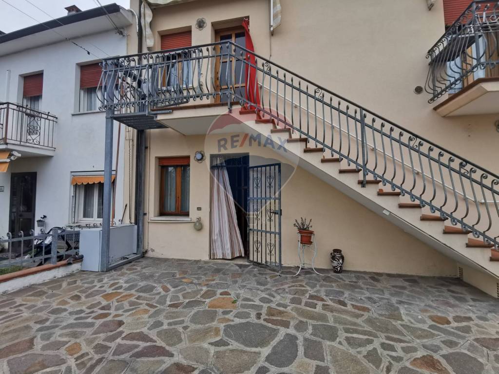 Casa Indipendente in vendita a Ficarolo via e. Sarti, 544A