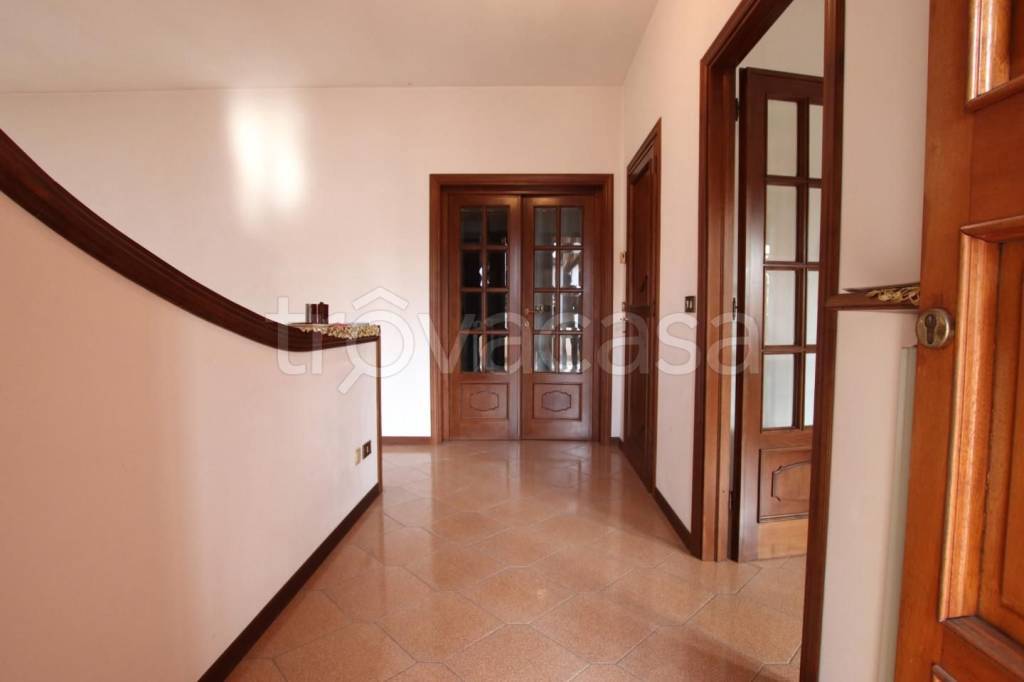 Appartamento in vendita a Lucca via di Mezzo ii,, 525