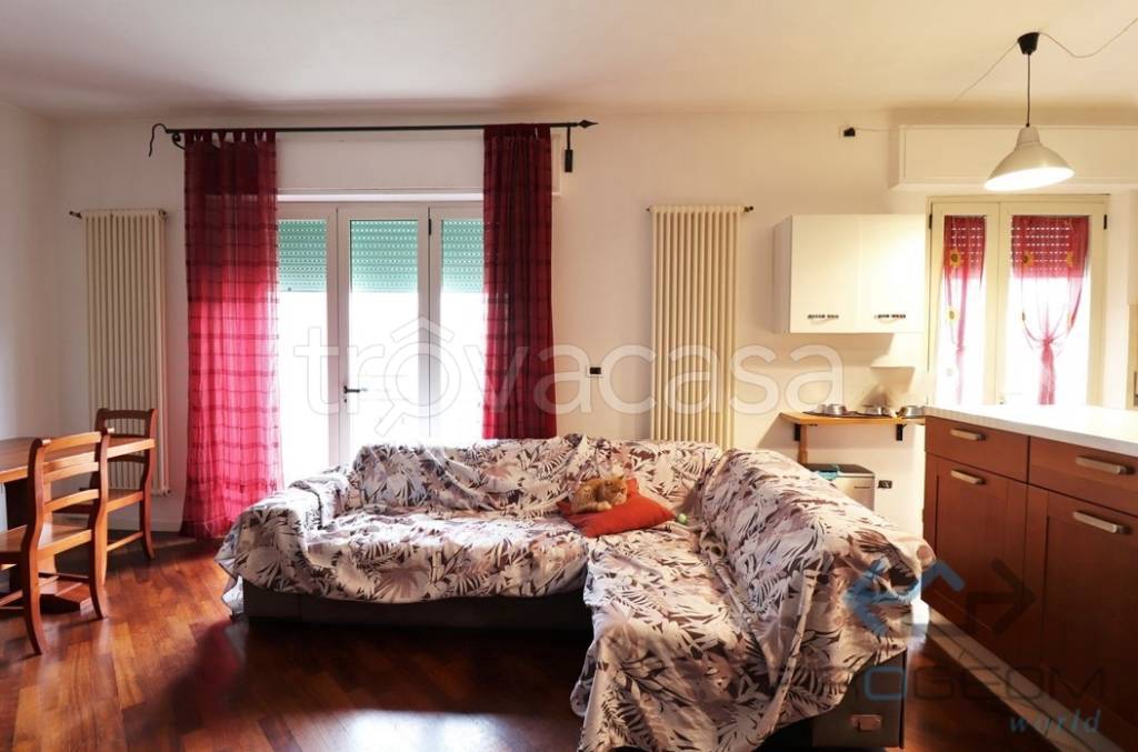 Appartamento in vendita a Cascina via Don Luigi Sturzo, 4