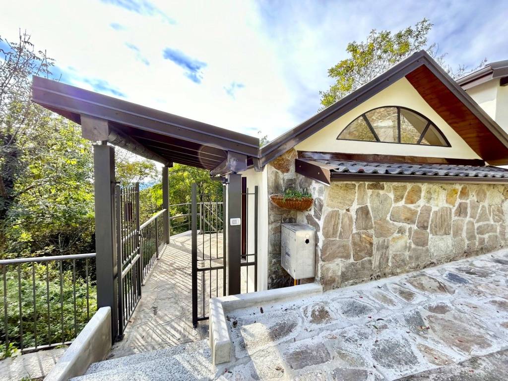 Villa in vendita a Intragna via per Cambiesso