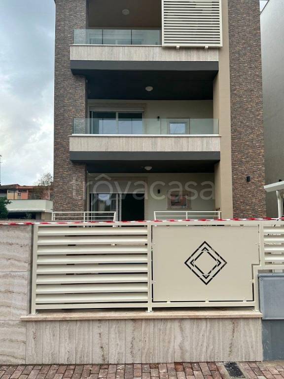 Appartamento in vendita a Latina via Pastrengo