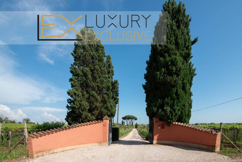 Villa in vendita ad Aprilia via Tufello