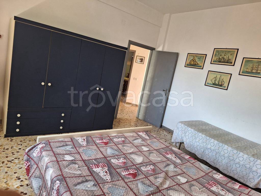 Appartamento in vendita a Follonica via Alessandro Manzoni