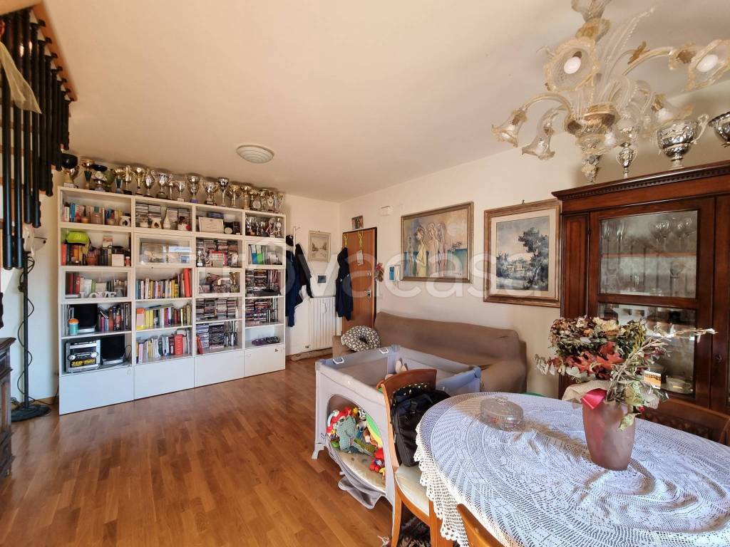 Appartamento in vendita a Monte San Giusto via Fanfani