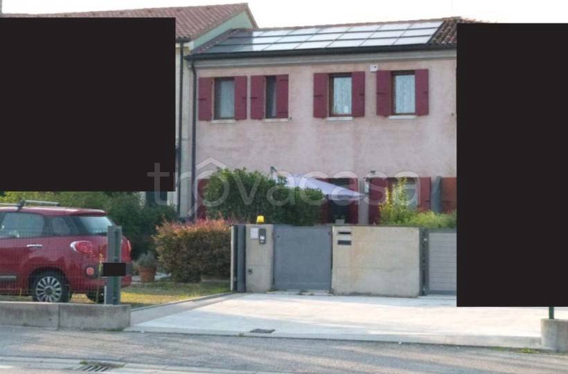 Villa a Schiera all'asta a Morgano via Guglielmo Marconi, 13