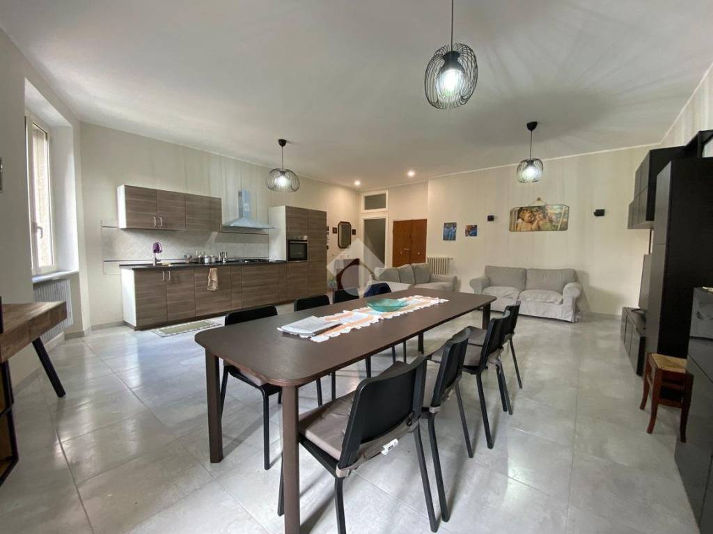 Appartamento in vendita a Viterbo via pettinara, 43