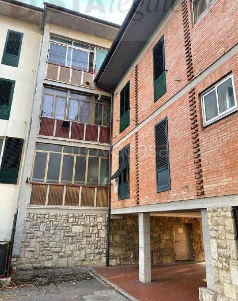 Appartamento in vendita a Prato via dei Gerani, 8