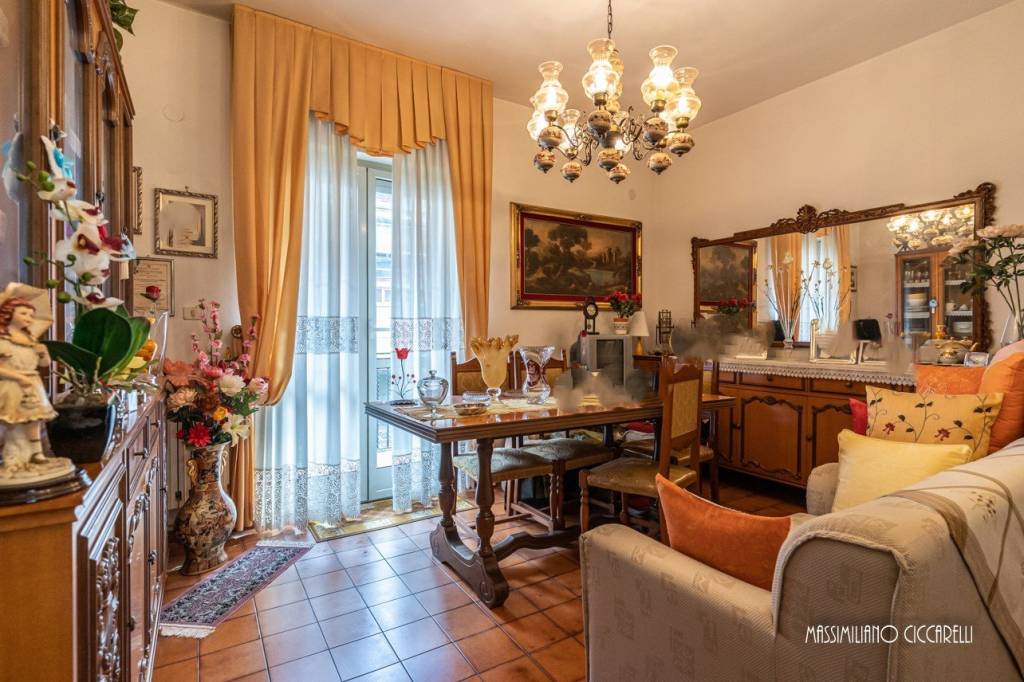 Appartamento in vendita ad Aprilia via Aldo Moro