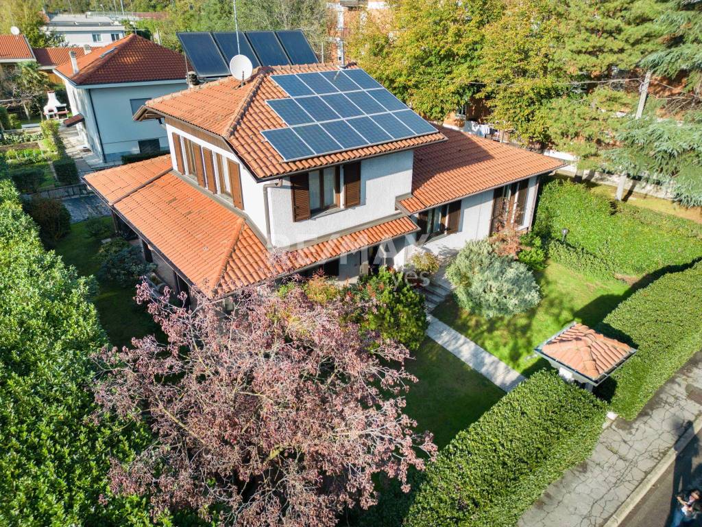 Villa in vendita a Barlassina viale della Repubblica, 23