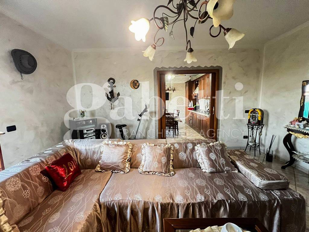 Appartamento in vendita a Orta di Atella via Onofrio Buccini, 16