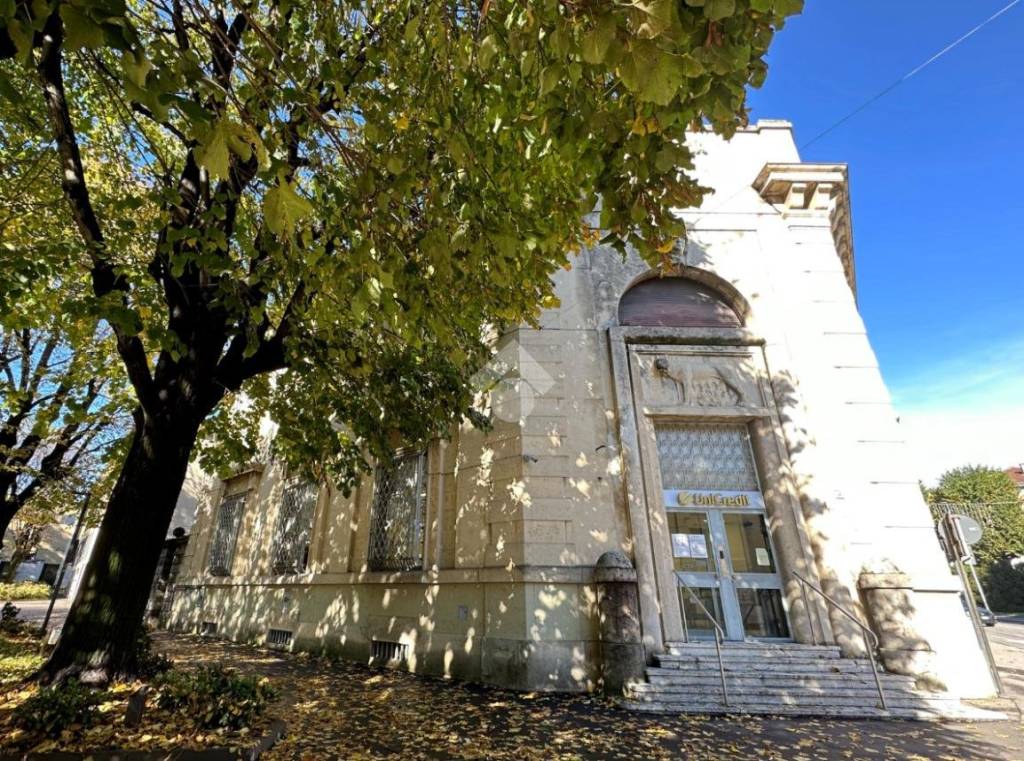 Appartamento in vendita a Carate Brianza corso della liberà, 1