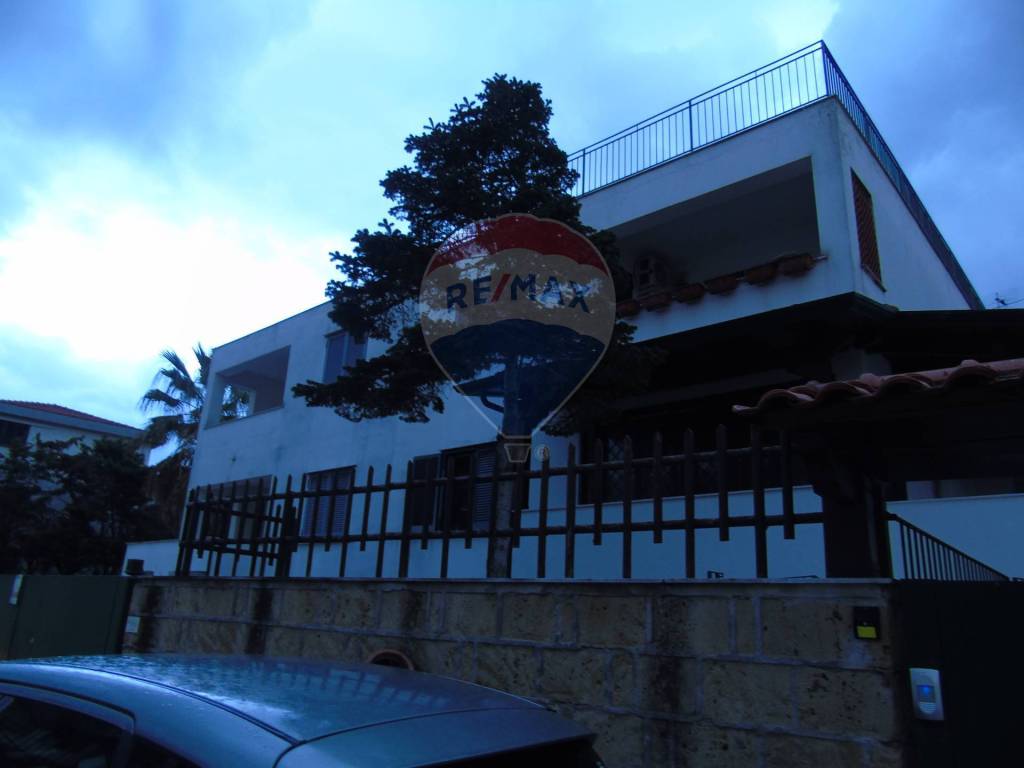 Appartamento in vendita a Giugliano in Campania via marenola, 15