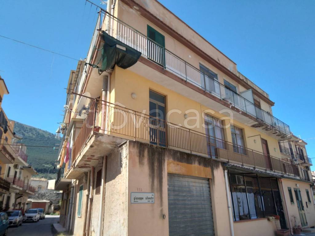 Appartamento in vendita a Palermo piazza Mandorle, 39
