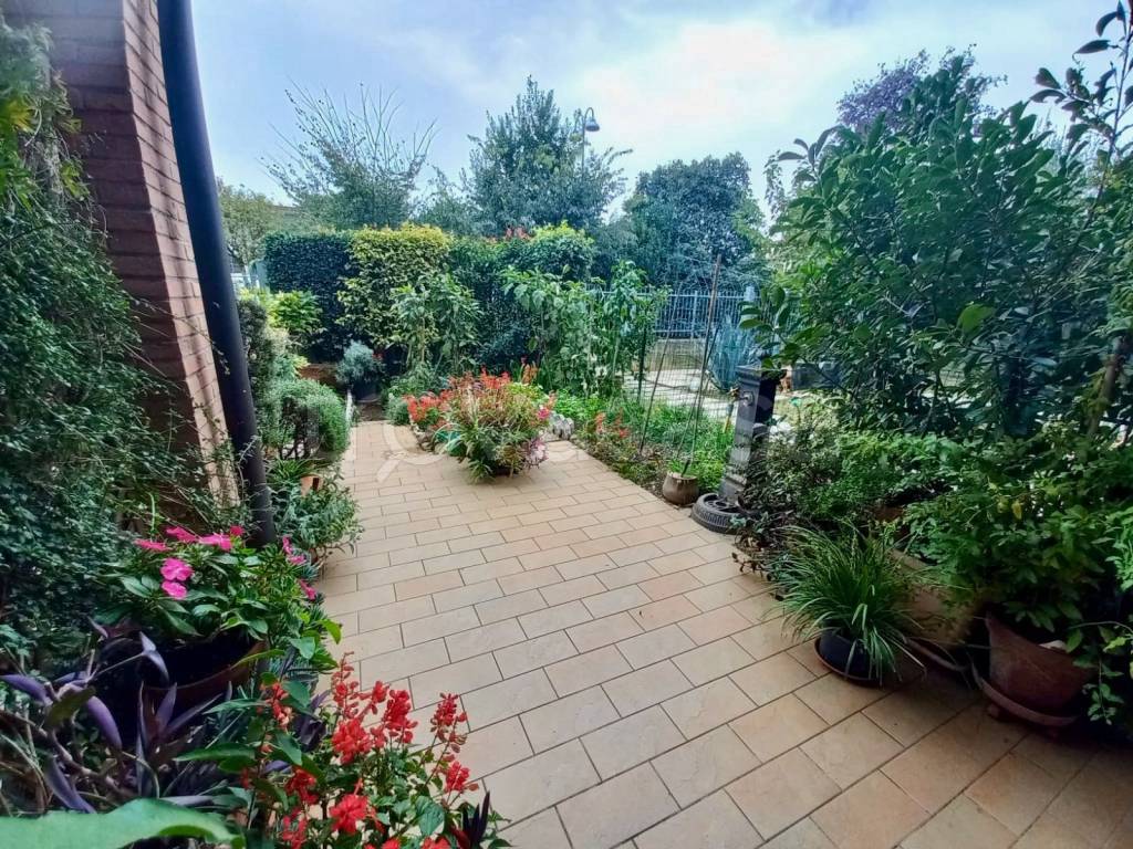 Appartamento in in vendita da privato a Lonato del Garda via Ferramino, 5