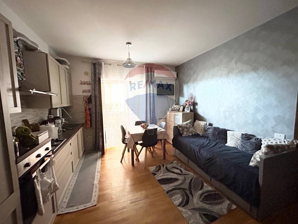 Appartamento in vendita ad Aprilia via Vanzina, 65