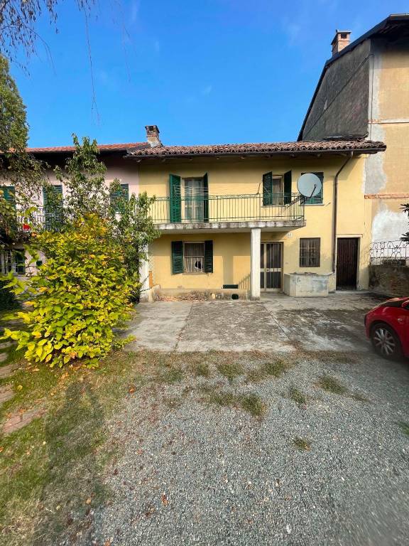 Villa a Schiera in vendita ad Agliano Terme strada Fornaci Stazione, 35