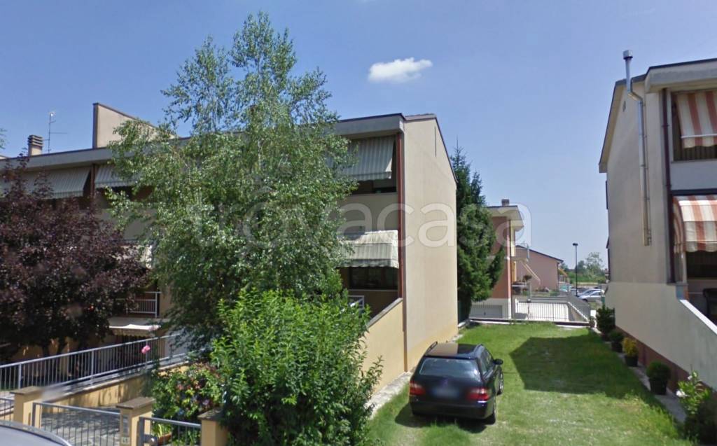 Villa a Schiera all'asta a Borgonovo Val Tidone via Fratelli Cervi, 48
