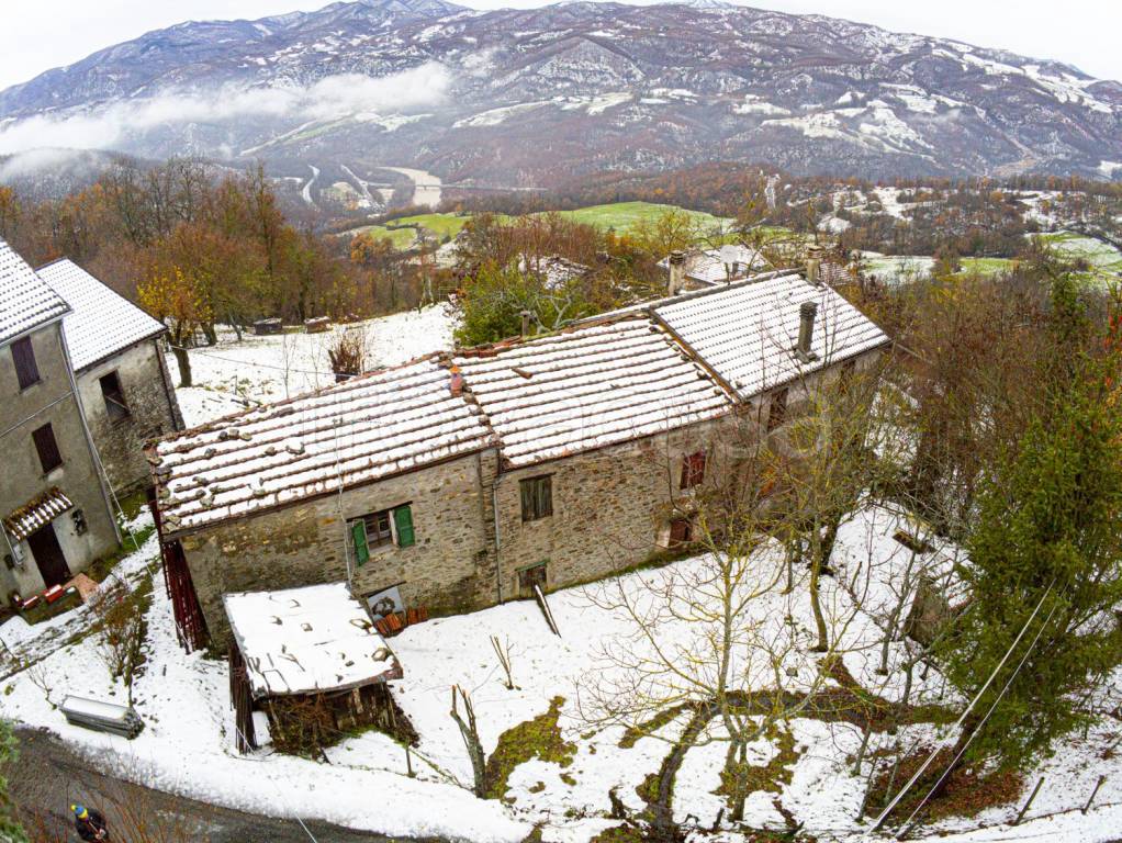 Rustico in vendita a Berceto case Ferrari