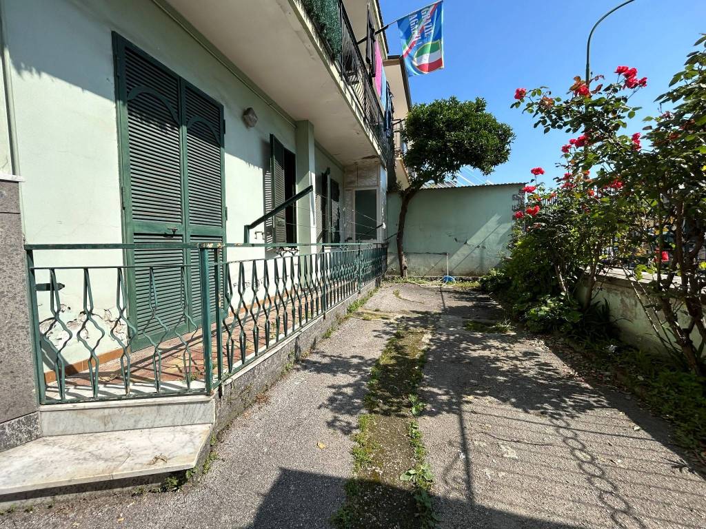 Appartamento in vendita ad Afragola via Francesco Compagna