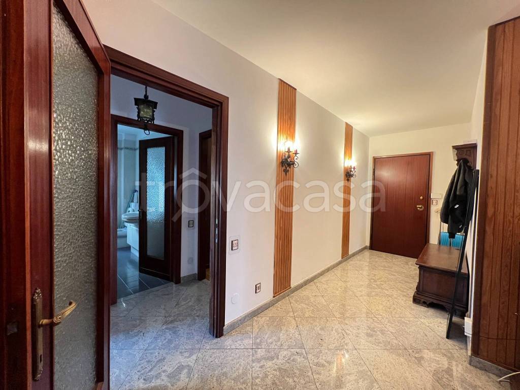 Appartamento in vendita ad Aosta via Monte Emilius, 13