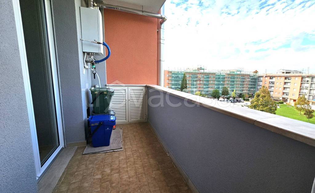 Appartamento in vendita ad Aprilia via Parigi, 17