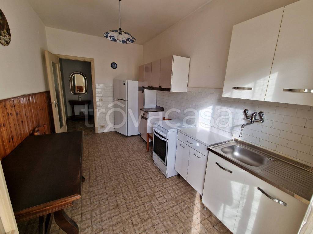 Appartamento in vendita a Biella via Fratelli Cairoli, 8