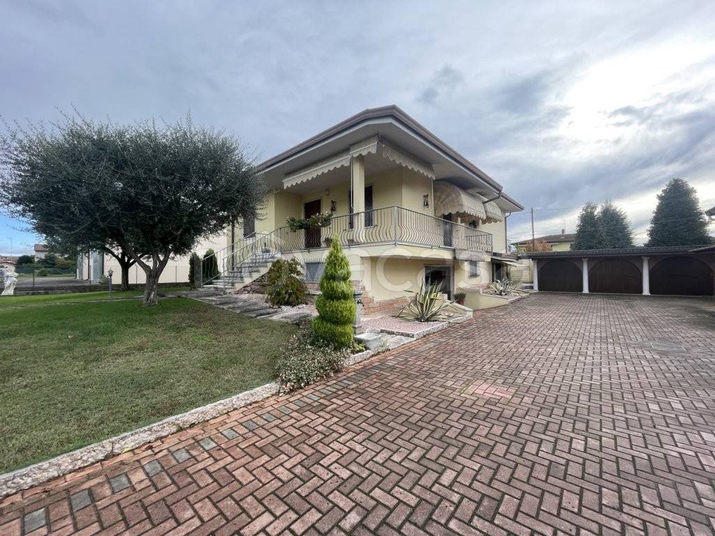 Villa in vendita a Bovolone