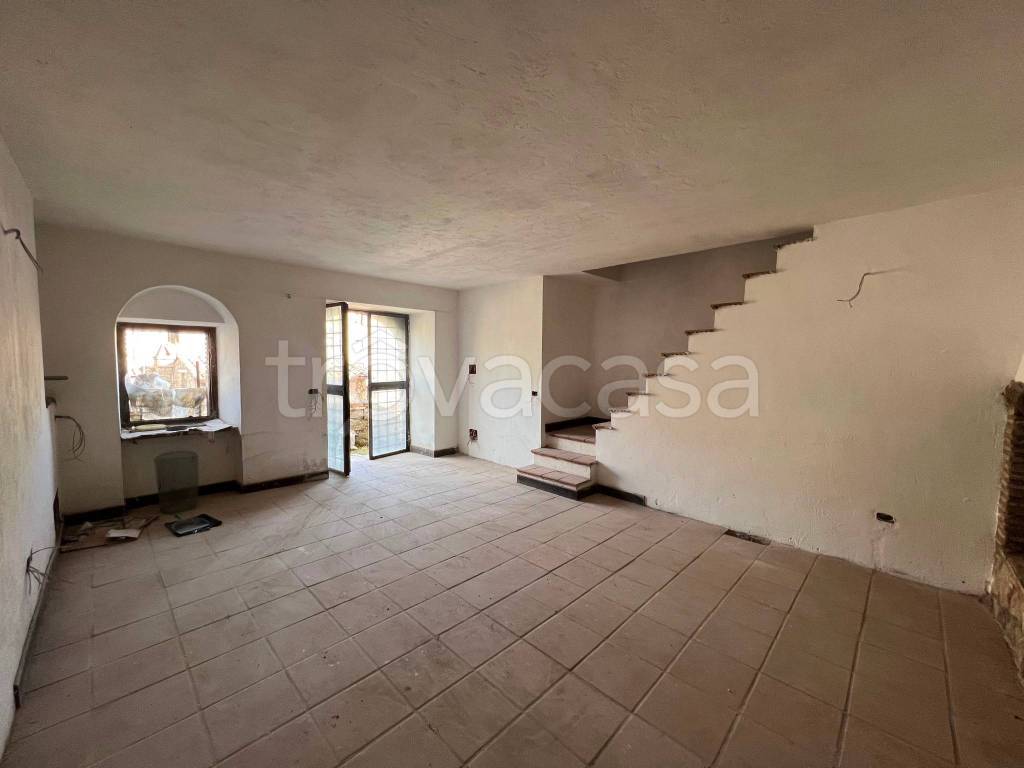 Appartamento in vendita a Bassano in Teverina via Piave