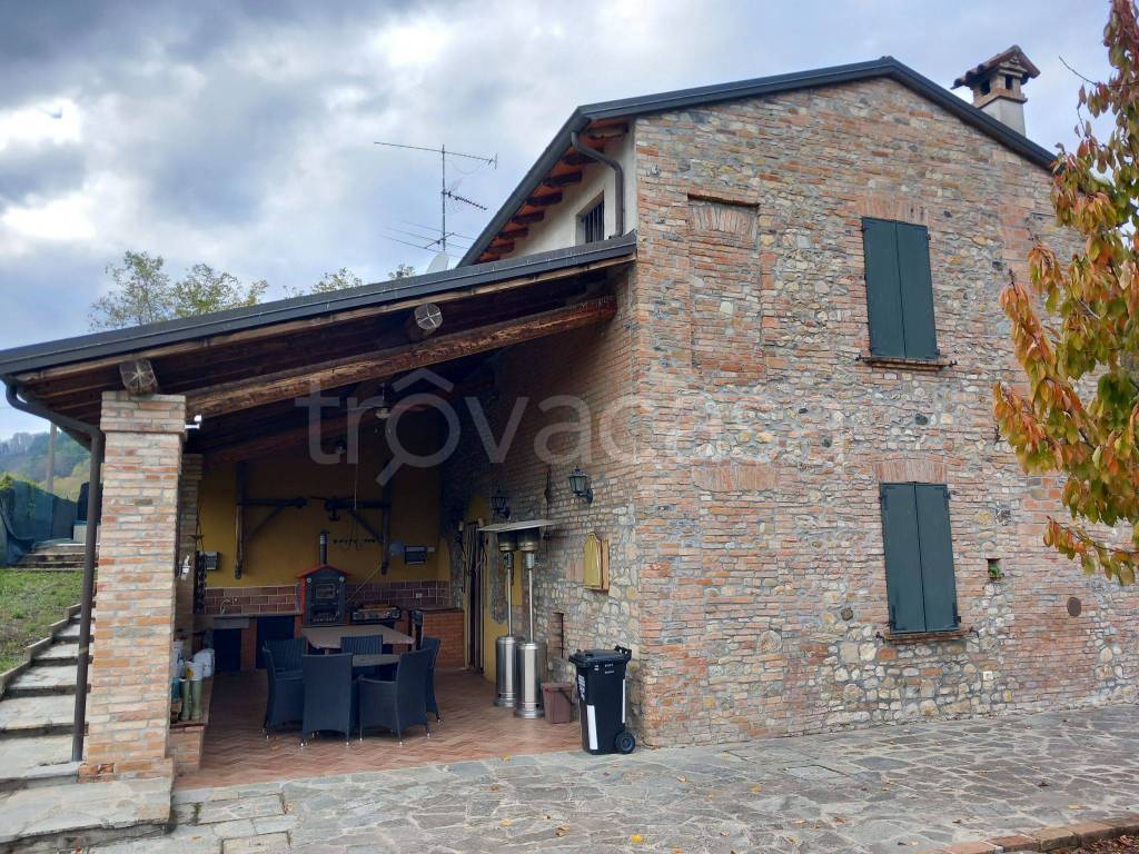 Casale in in vendita da privato a Castell'Arquato strada Comunale di Montagnano, 37