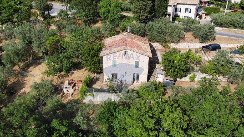 Casa Indipendente in vendita ad Assisi via San Potente, 9
