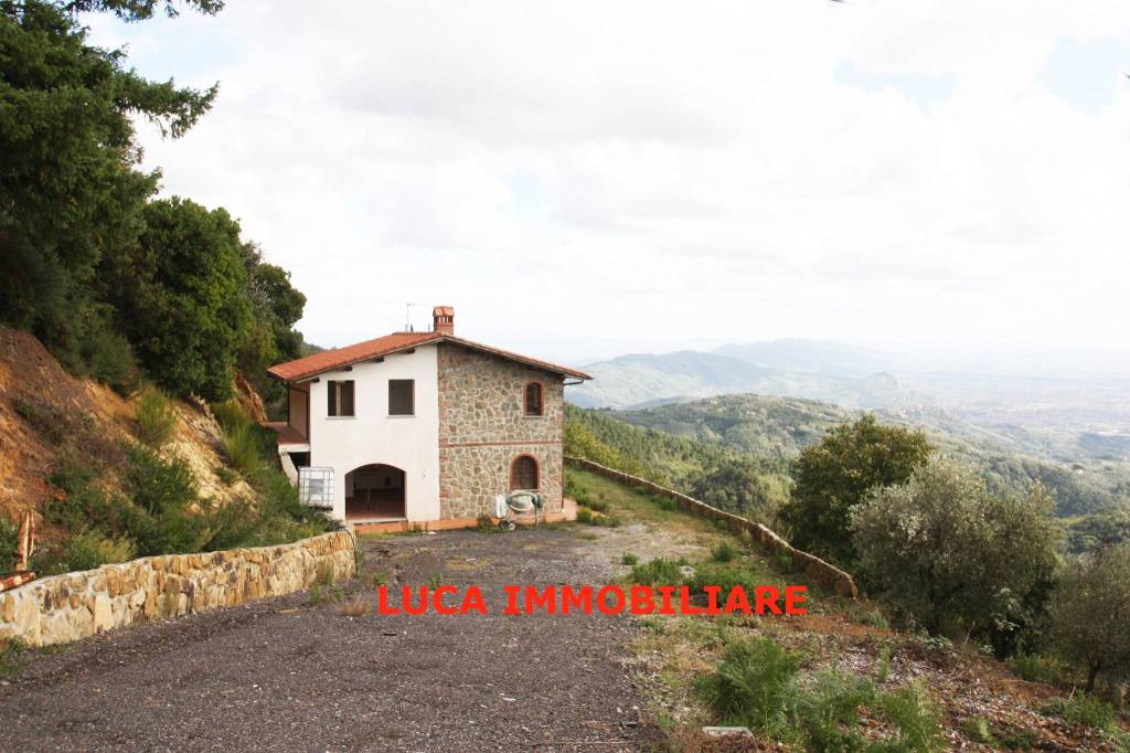 Rustico in vendita a Massa e Cozzile strada Provinciale Massa Cozzile e Macchino, 42