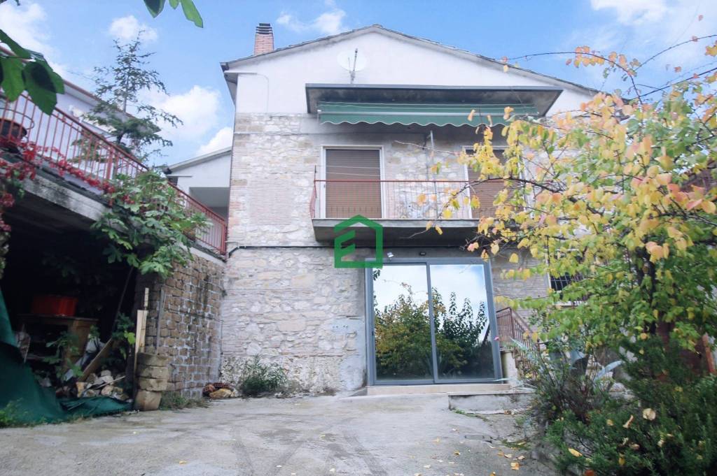 Villa in vendita ad Amelia via del Ferro