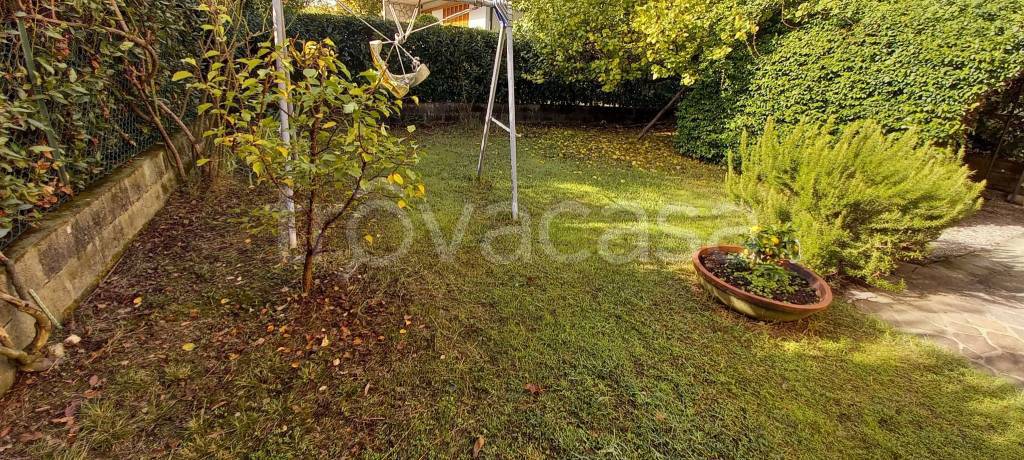 Villa a Schiera in vendita a Poggio a Caiano via Ardengo Soffici