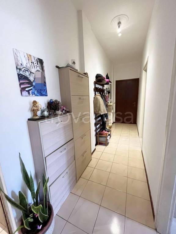 Appartamento in vendita ad Arona via Monviso