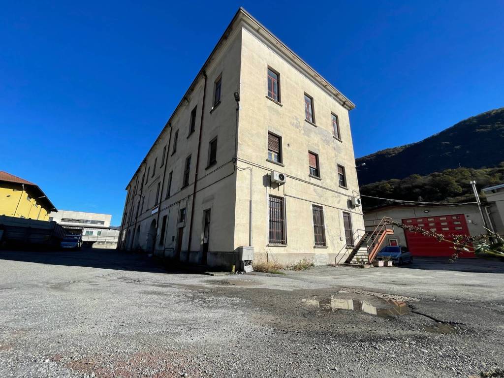 Appartamento in vendita a Casale Corte Cerro via Novara, 73