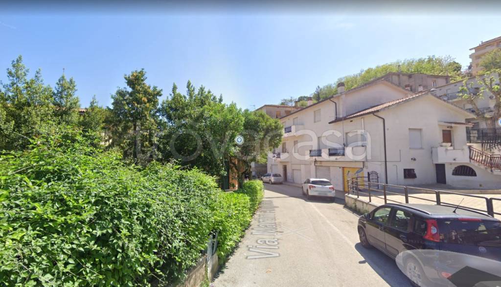 Appartamento all'asta a Loreto Aprutino via Martiri Angolani