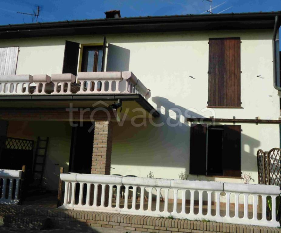 Appartamento all'asta a Castelnuovo Bocca d'Adda via Via Dante Alighieri