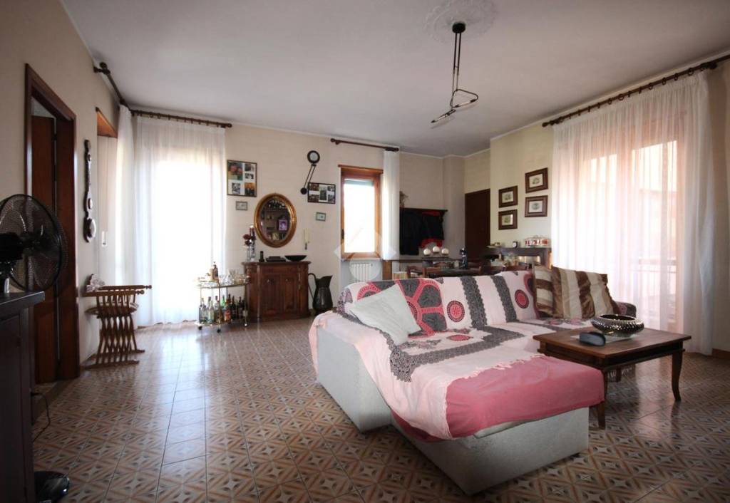 Appartamento in vendita ad Alba corso Cortemilia, 11