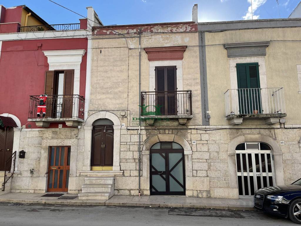 Casa Indipendente in vendita ad Andria via Felice Orsini, 64