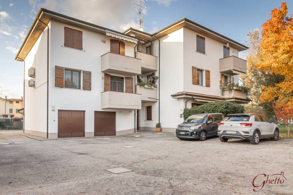 Appartamento in vendita a Cento via Ramedello, 5/18