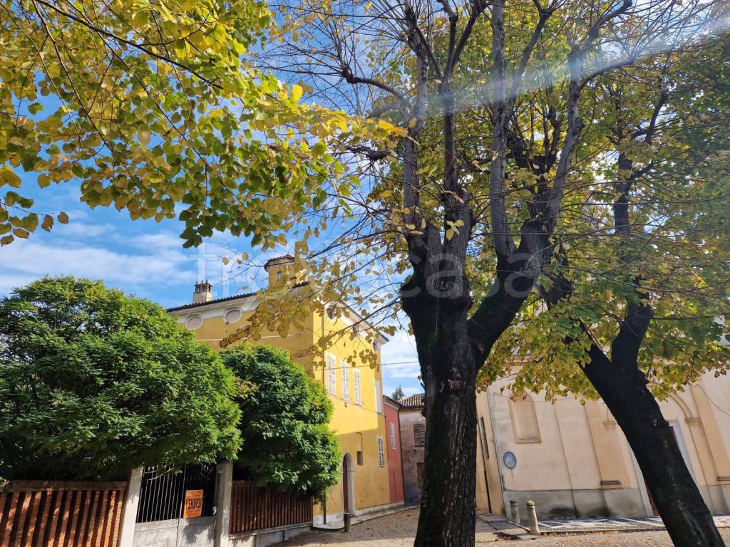 Villa in vendita a Castel San Giovanni piazza Carlo Bergonzi